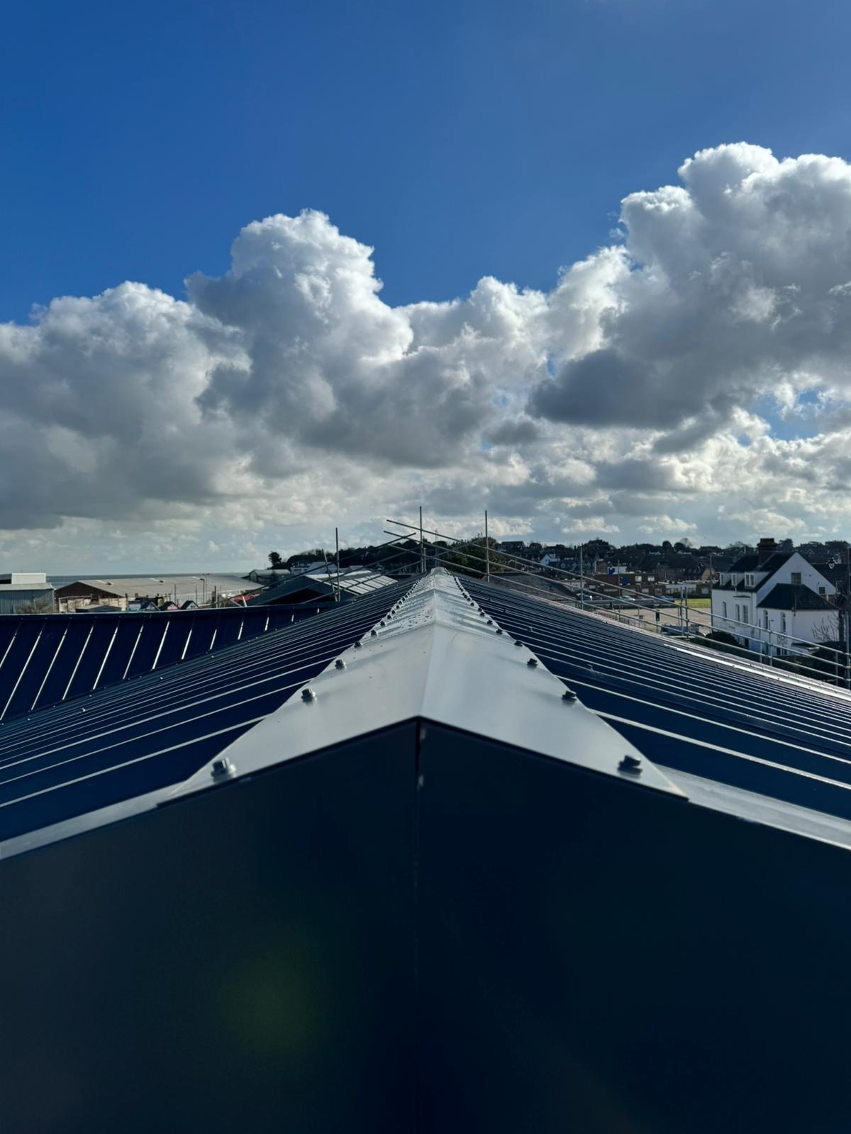 Crab & Winkle | New Roof Structural Install - LA Fabrications